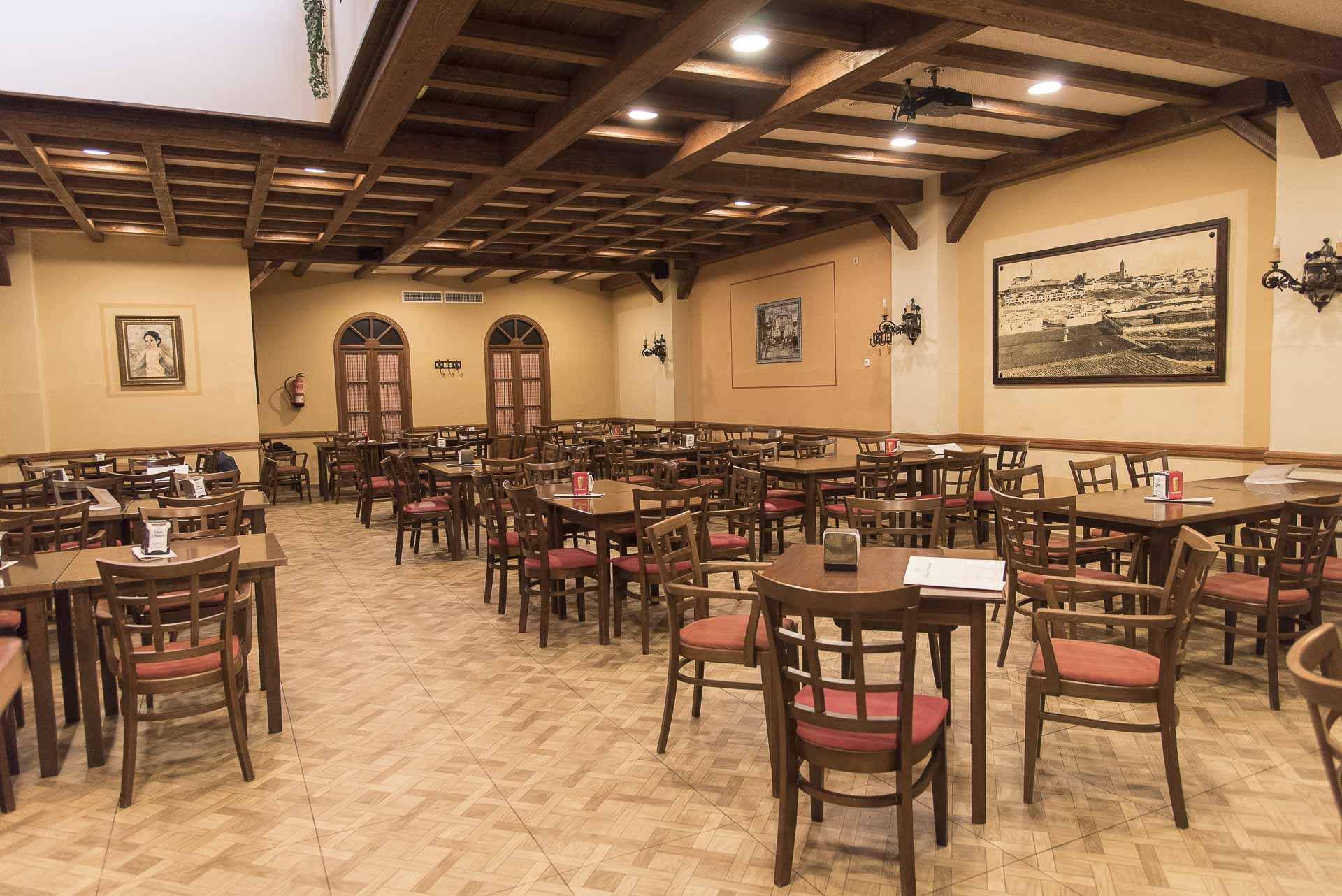 Restaurante Casa Manolo – GMhotel** (Marchena-Sevilla)
